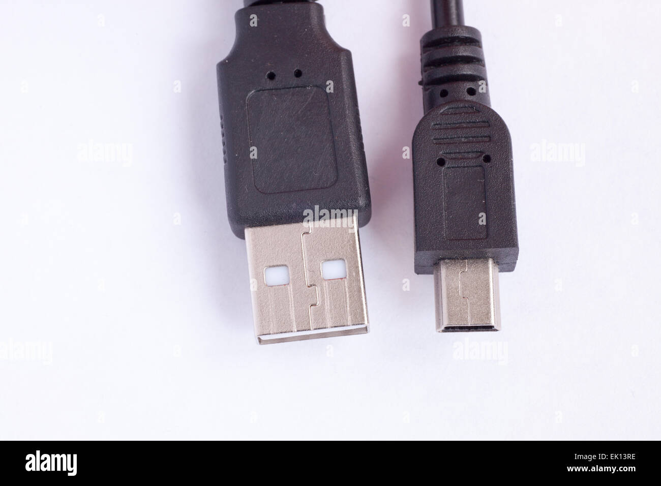 Data cable vector hi-res stock photography and images - Alamy