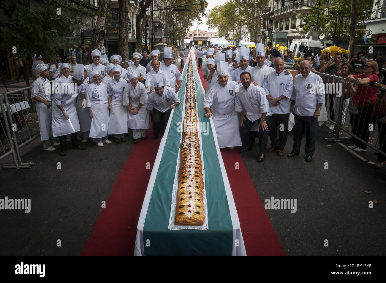 Buenos Aires, Argentina. 4th Apr, 2015. A 150m long Easter Bread is ...