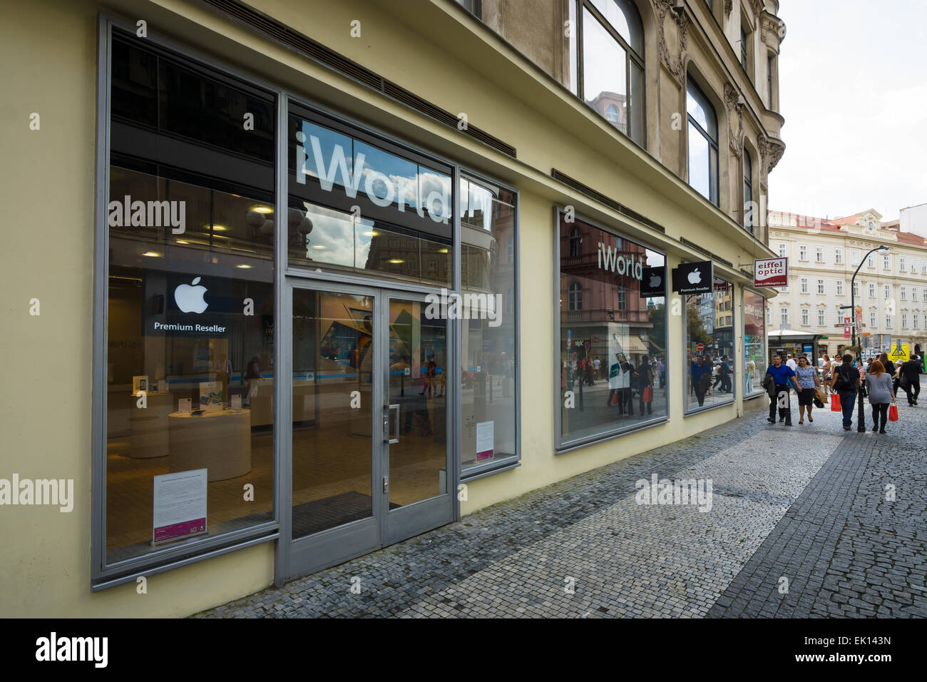 Iworld hi-res stock photography and images - Alamy