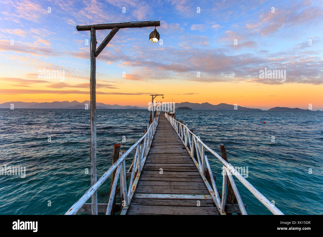 Beautiful pier at sunset hi-res stock photography and images - Alamy