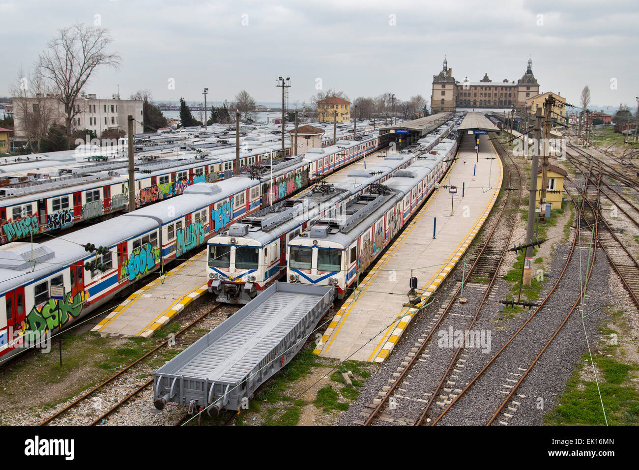 Graffiti trains hi-res stock photography and images - Alamy