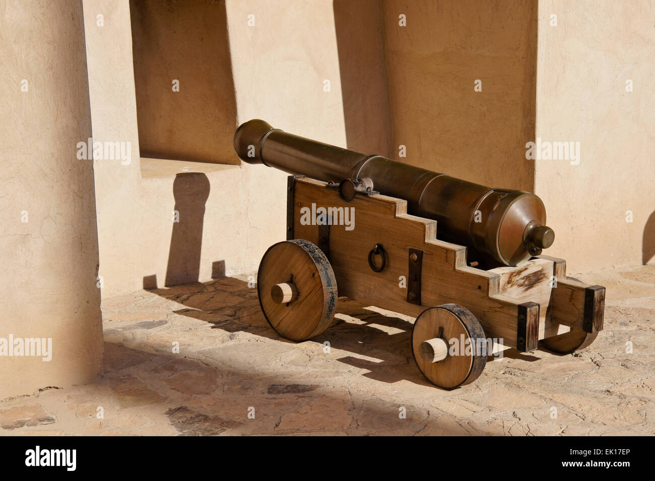 Bronze cannon hi-res stock photography and images - Alamy