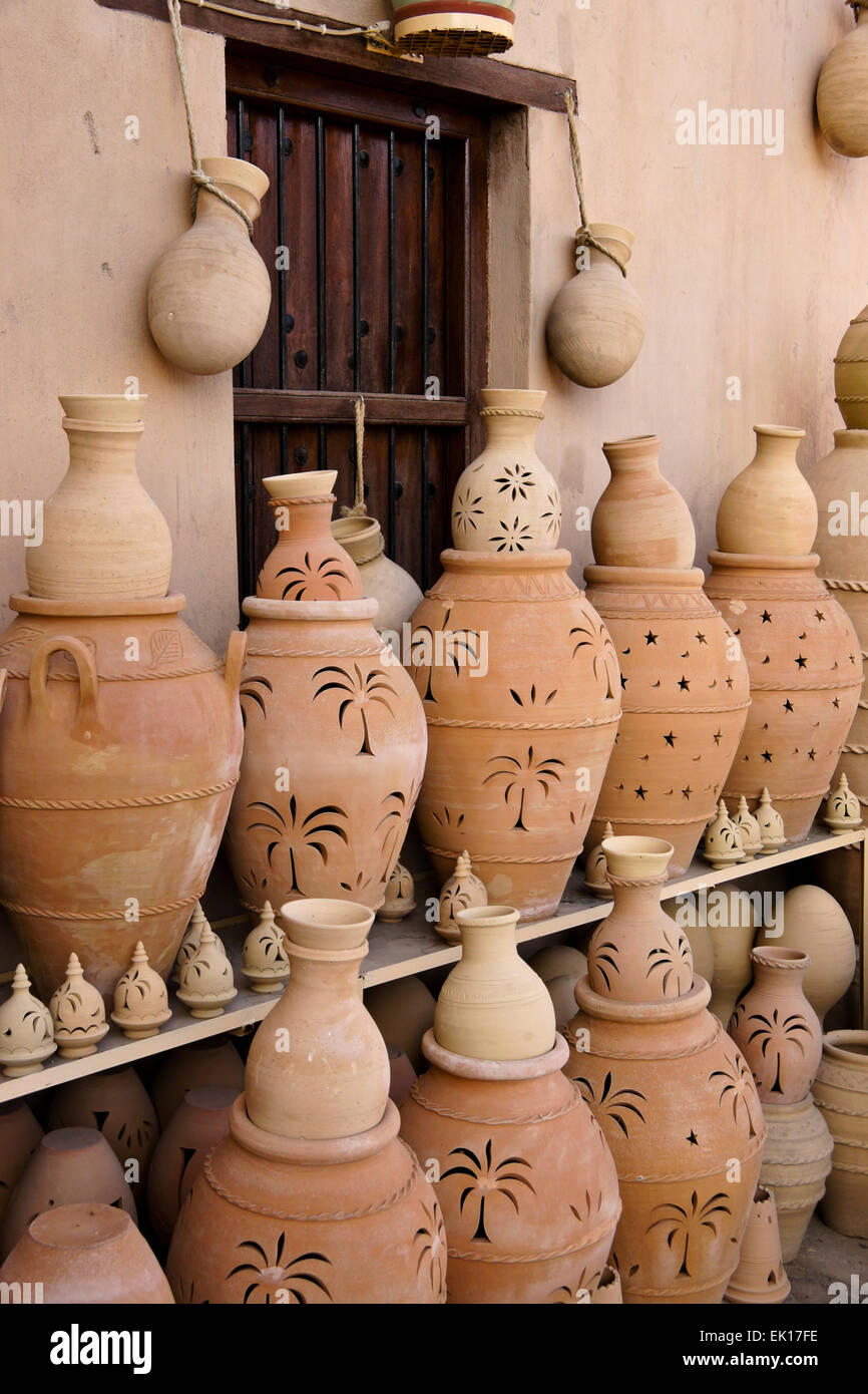 Terracotta pots jugs hi-res stock photography and images - Alamy