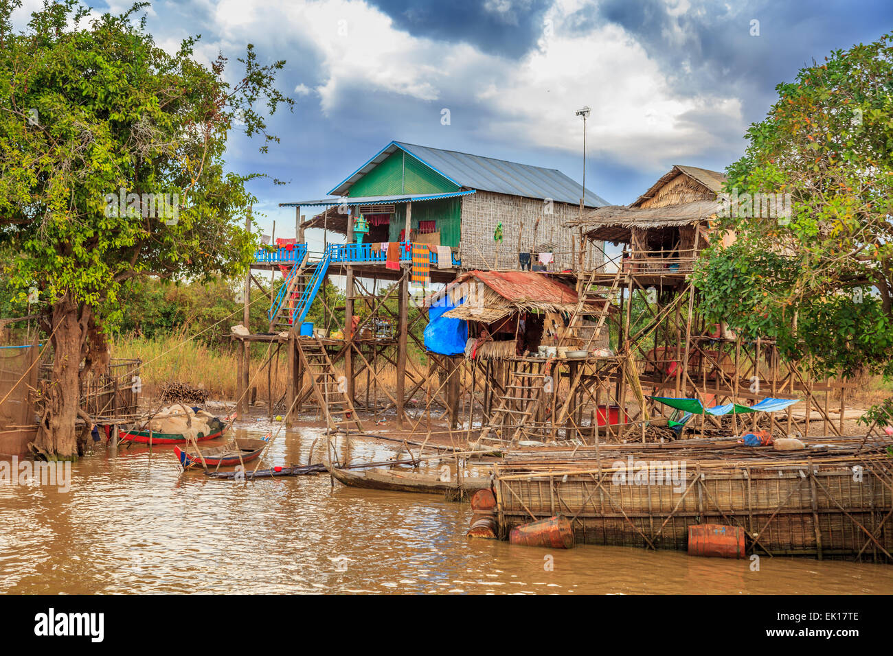 Cambodian floating village hi-res stock photography and images - Alamy