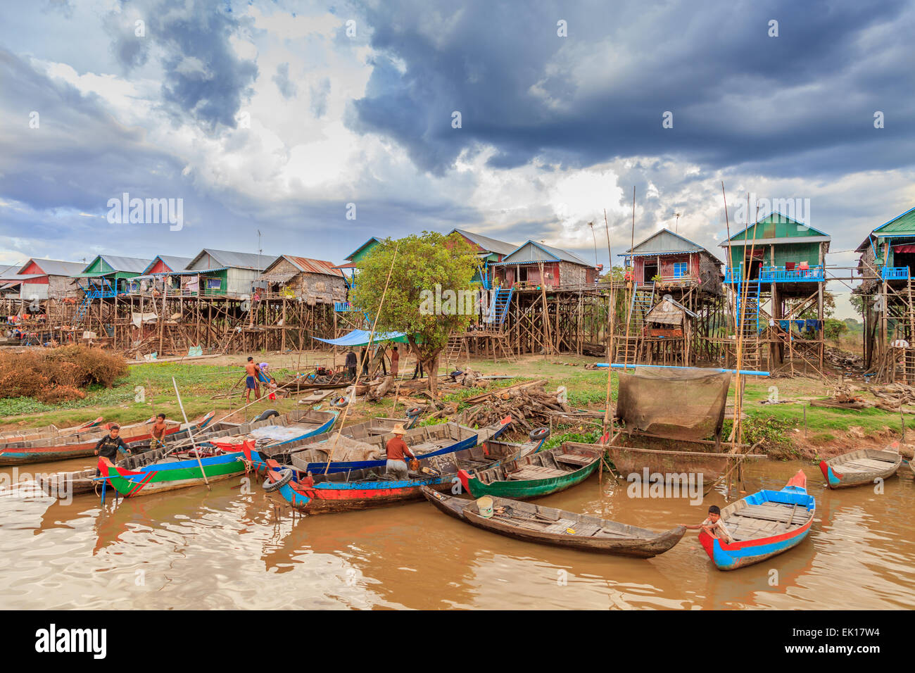 Kampong Phulk floating village Stock Photo - Alamy