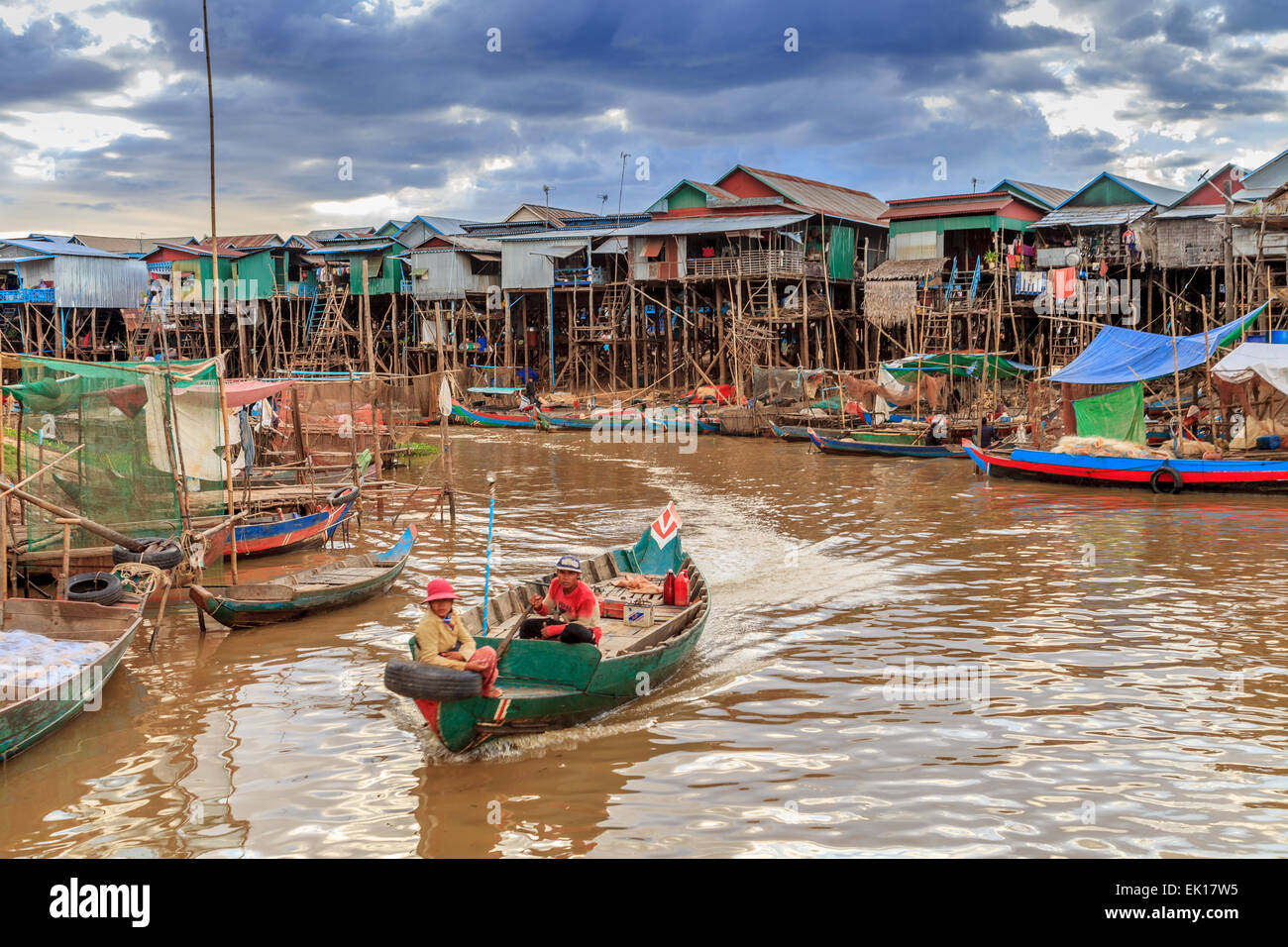 Kampong Phulk floating village Stock Photo - Alamy