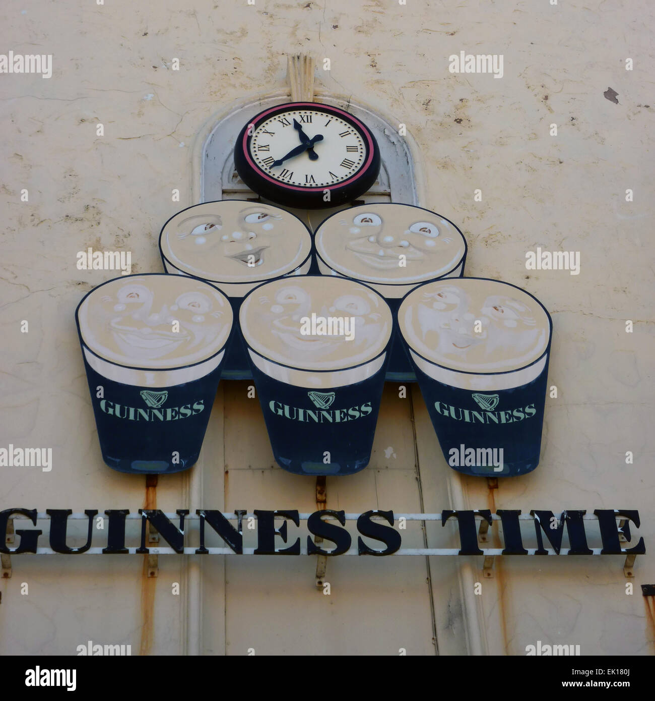 Guinness clock hi-res stock photography and images - Alamy