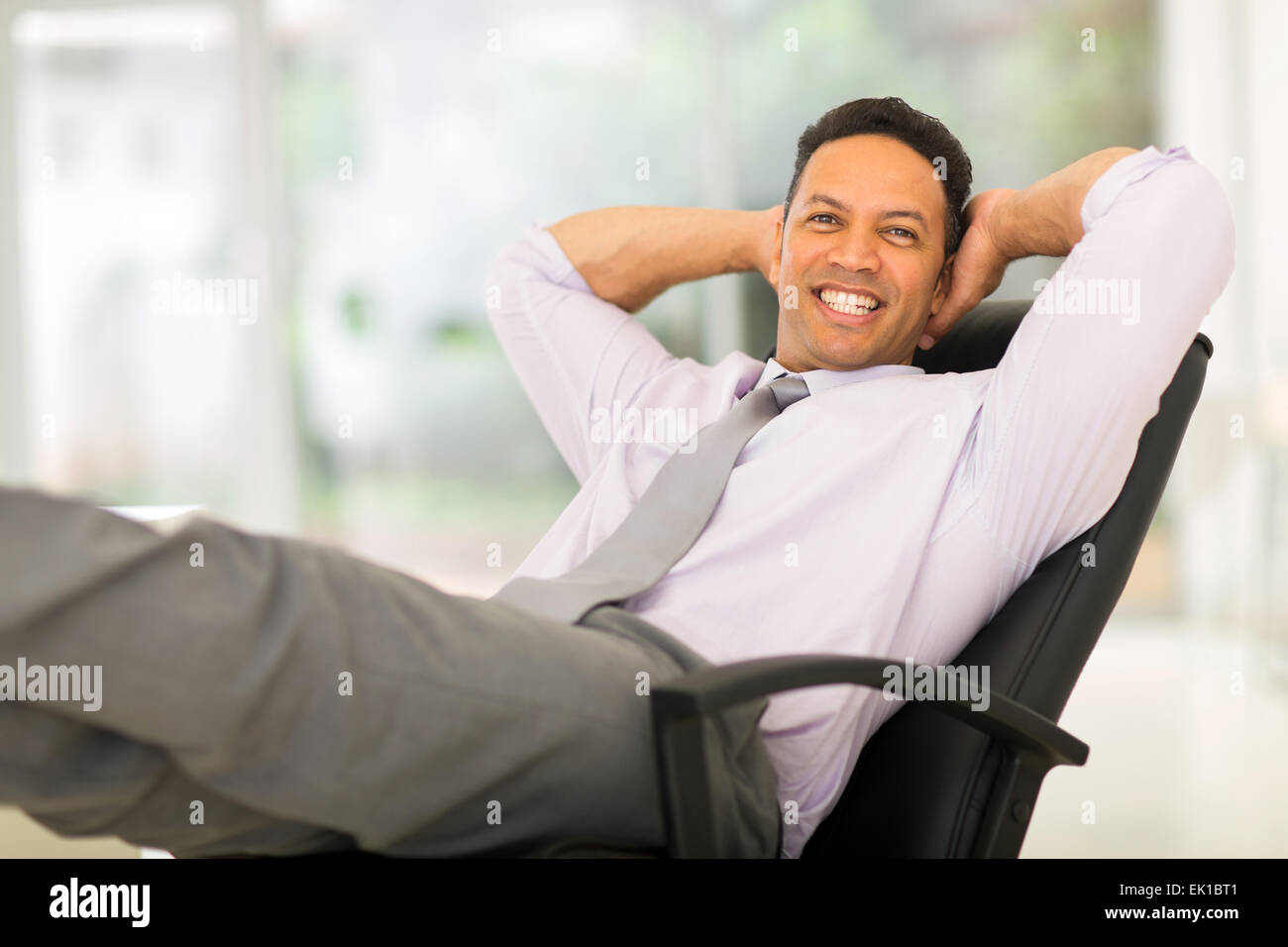 Relaxed office hi-res stock photography and images - Alamy