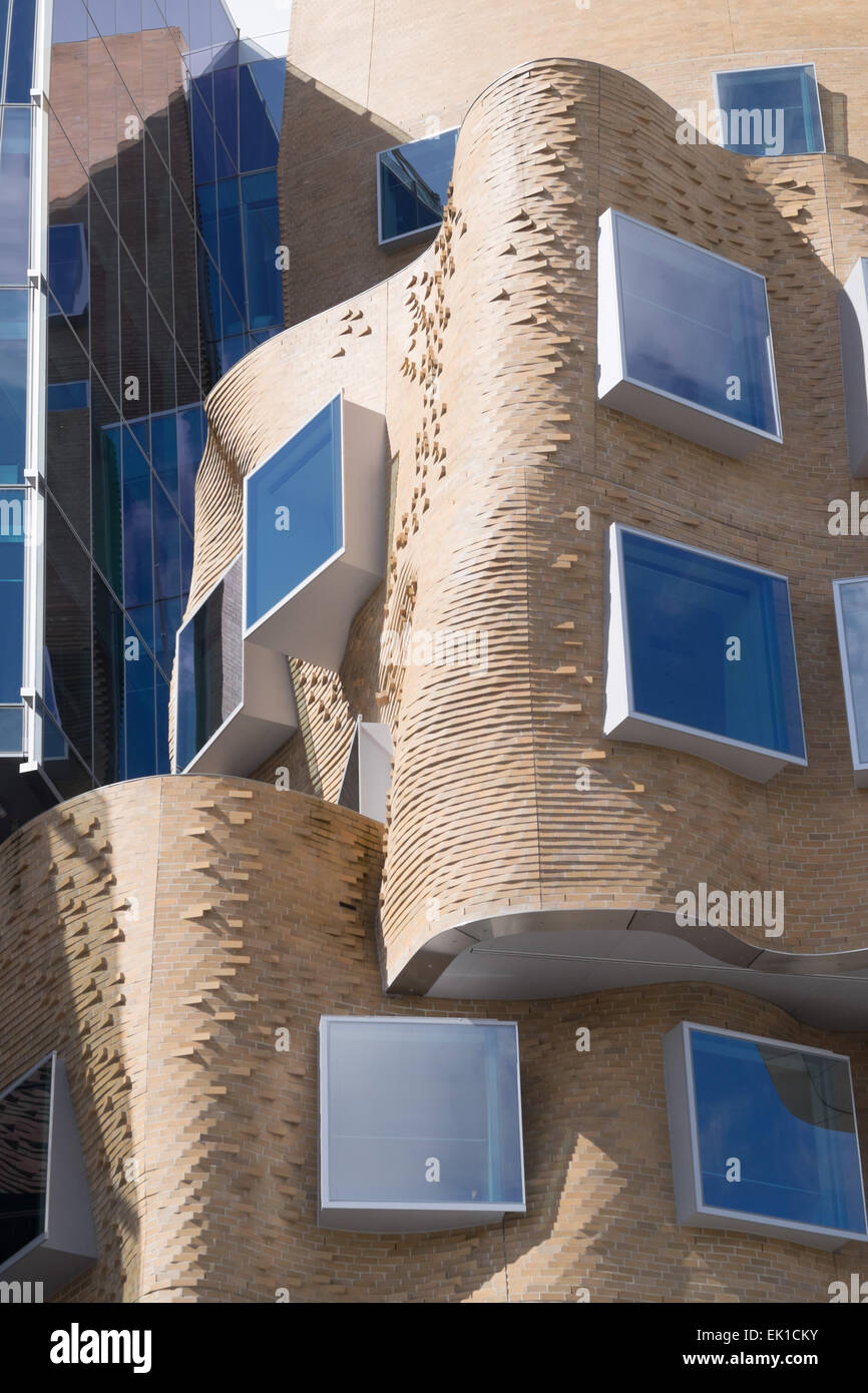 Dr. Chau Chak Wing Building at the University of Technology Sydney (UTS ...