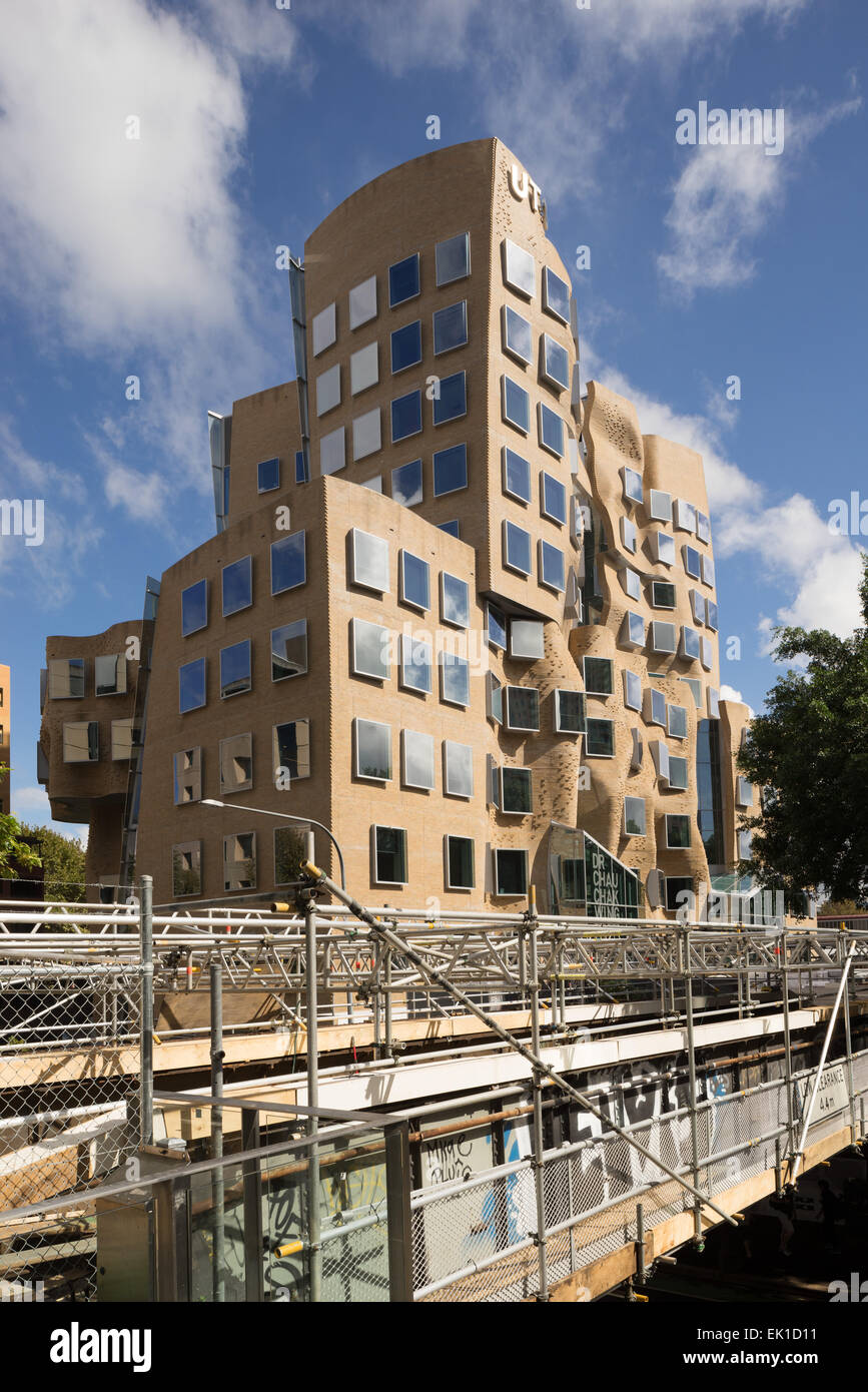 Dr. Chau Chak Wing Building on the campus of the University of ...