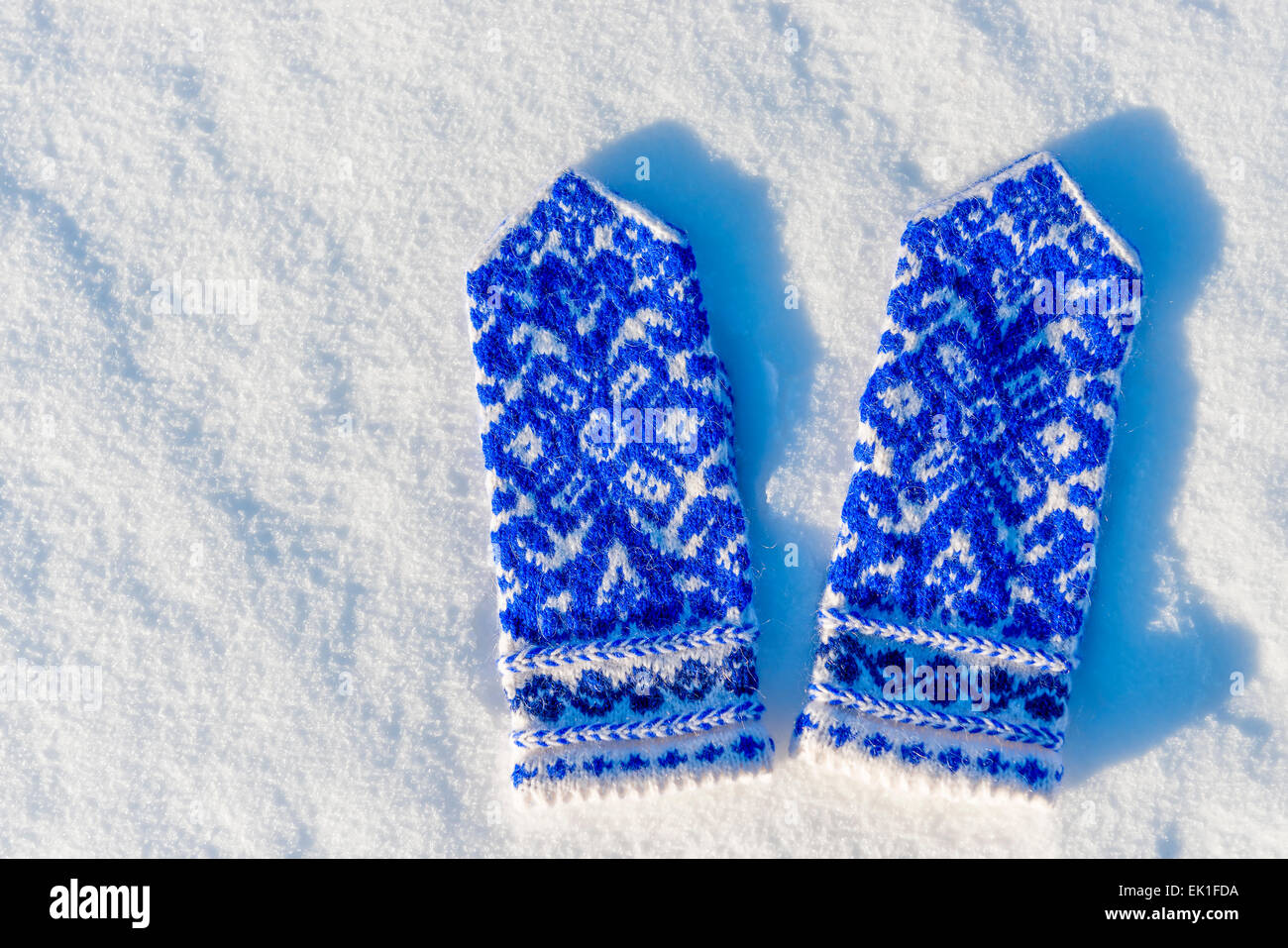 Beautiful pair snow hi-res stock photography and images - Alamy