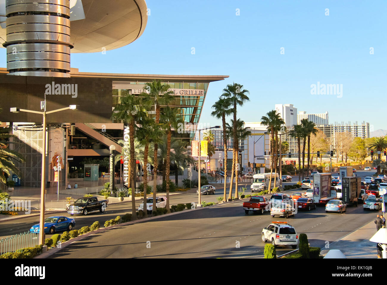 Enclosed shopping malls hi-res stock photography and images - Alamy