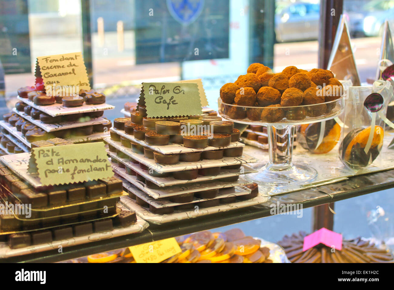 VERSAILLES, FRANCE - DECEMBER 30: Showcase pastry shop at Christmas on ...