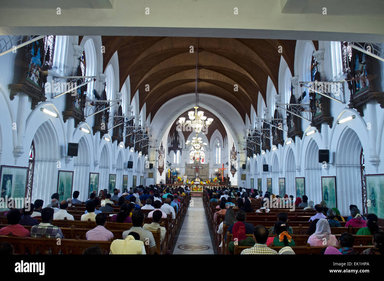 Santhome cathedral basilica chennai hi-res stock photography and images - Alamy