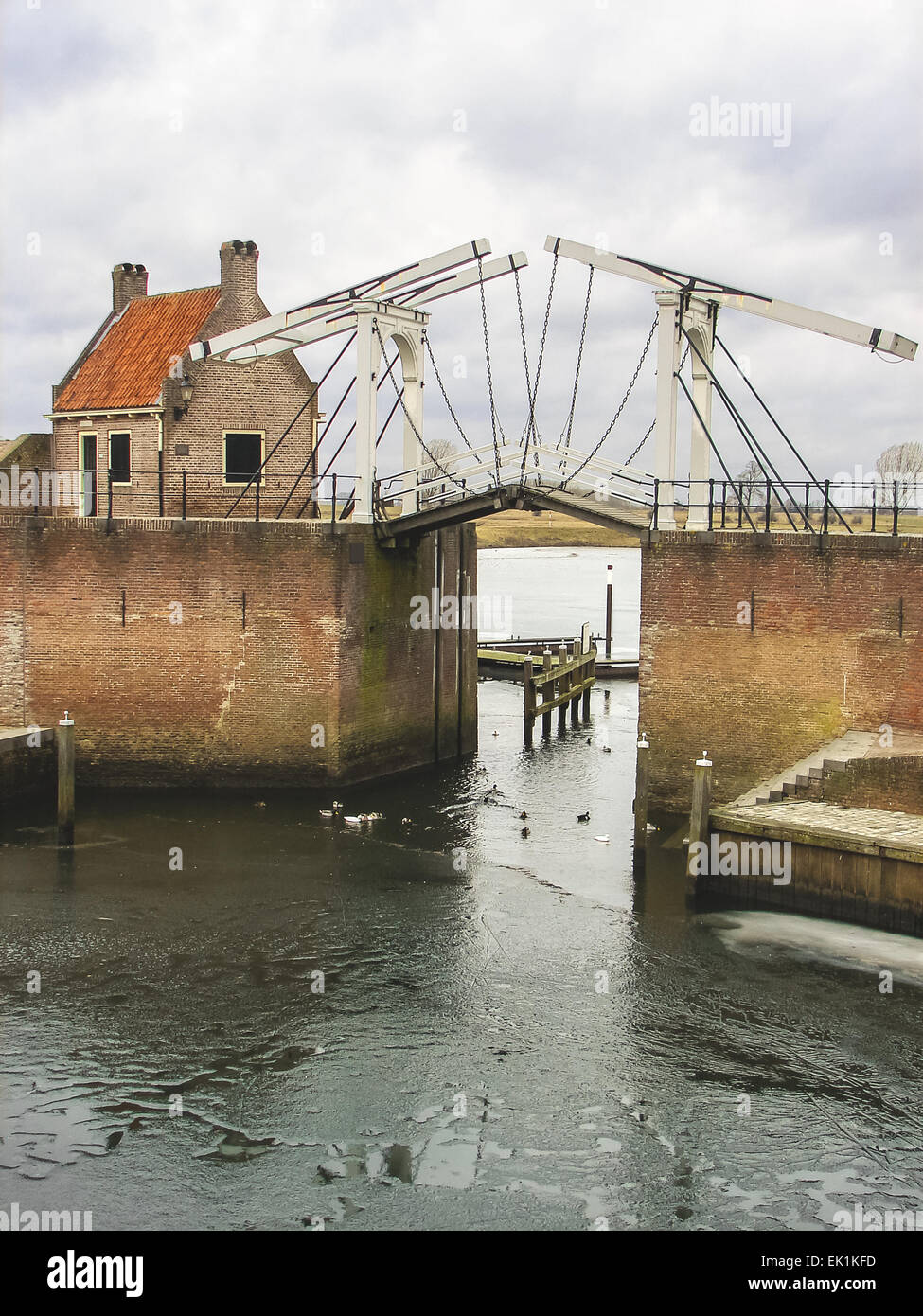 Canal brick building bascule hi-res stock photography and images - Alamy