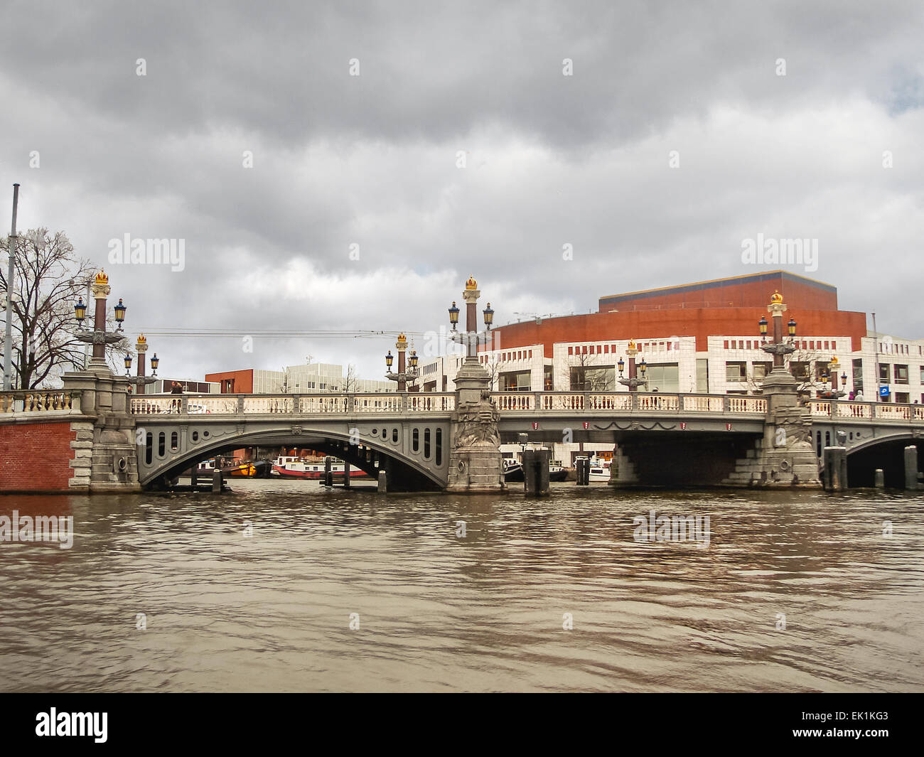 The Blauwbrug (Blue Bridge) connecting the Rembrandtplein area with the ...