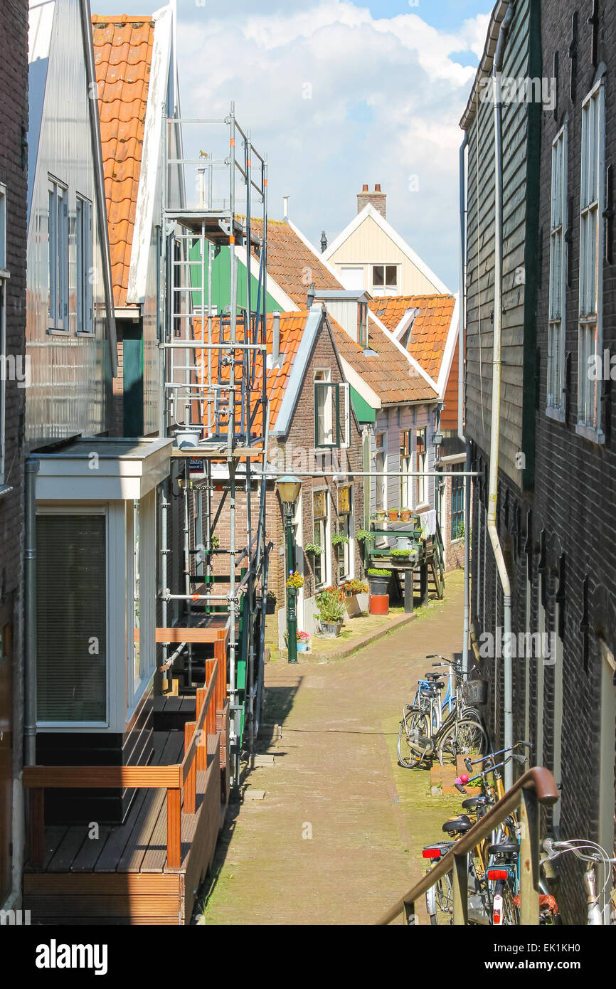 Street in the Dutch town of Volendam. Netherlands Stock Photo - Alamy