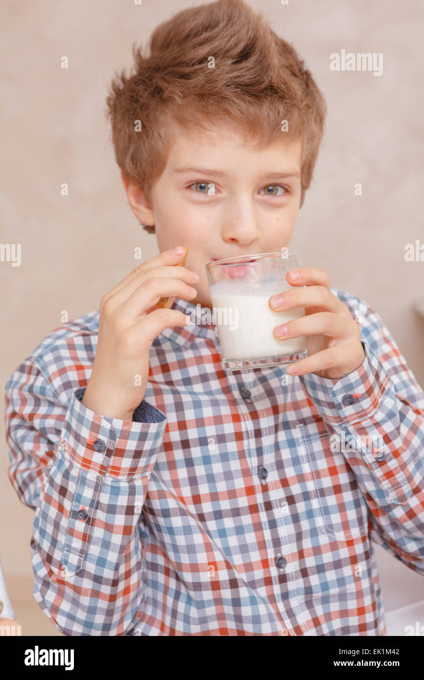 School drinking milk boy hi-res stock photography and images - Alamy