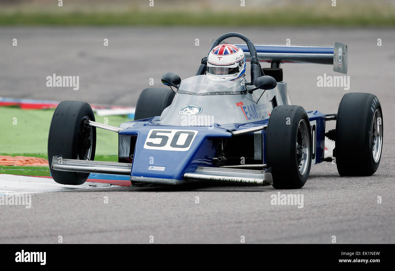 Thruxton motor racing circuit hi-res stock photography and images - Alamy