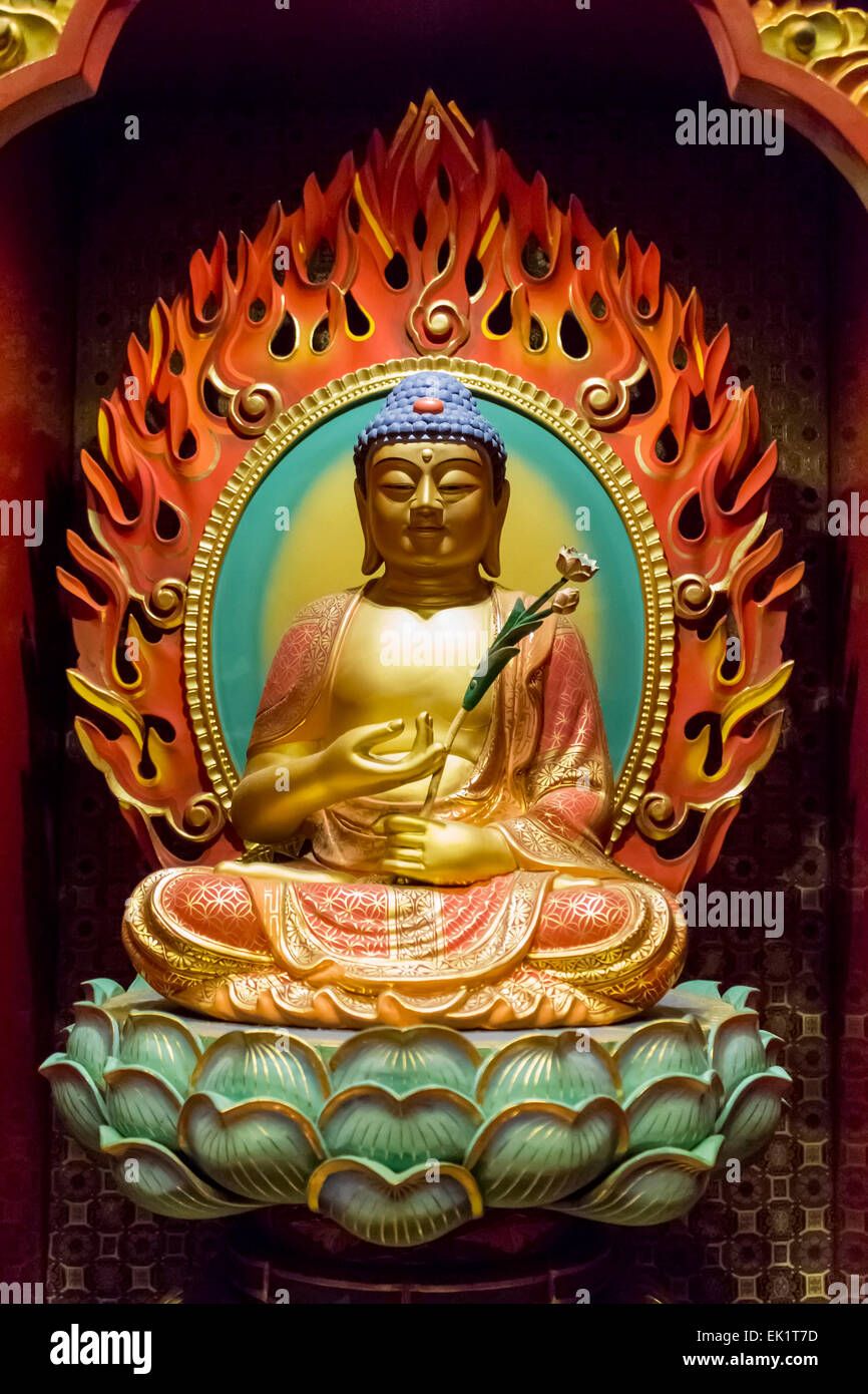 Buddha Tooth Relic Temple in Singapore Stock Photo - Alamy