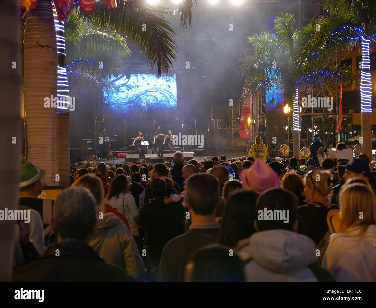 Carnival tenerife concert hi-res stock photography and images - Alamy