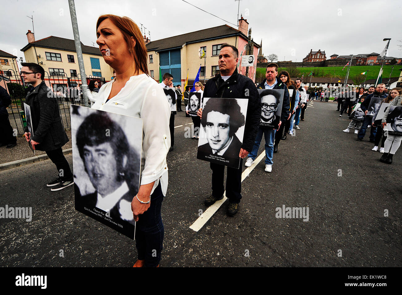 Londonderry, Northern Ireland. 5th April, 2015. Marchers carry ...