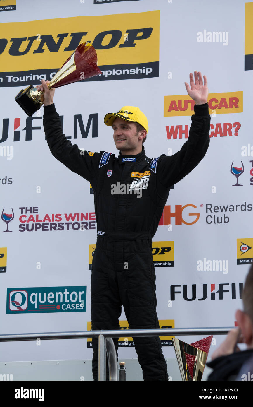 Brands Hatch, Fawkham, Longfield, UK. 5th April, 2015. Colin Turkington ...