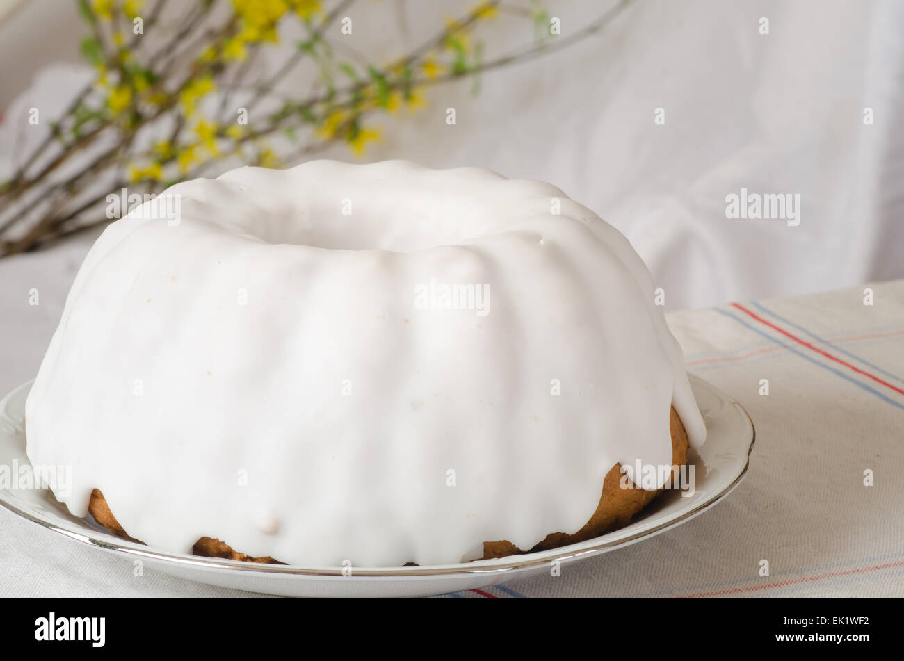 Easter food table hi-res stock photography and images - Alamy