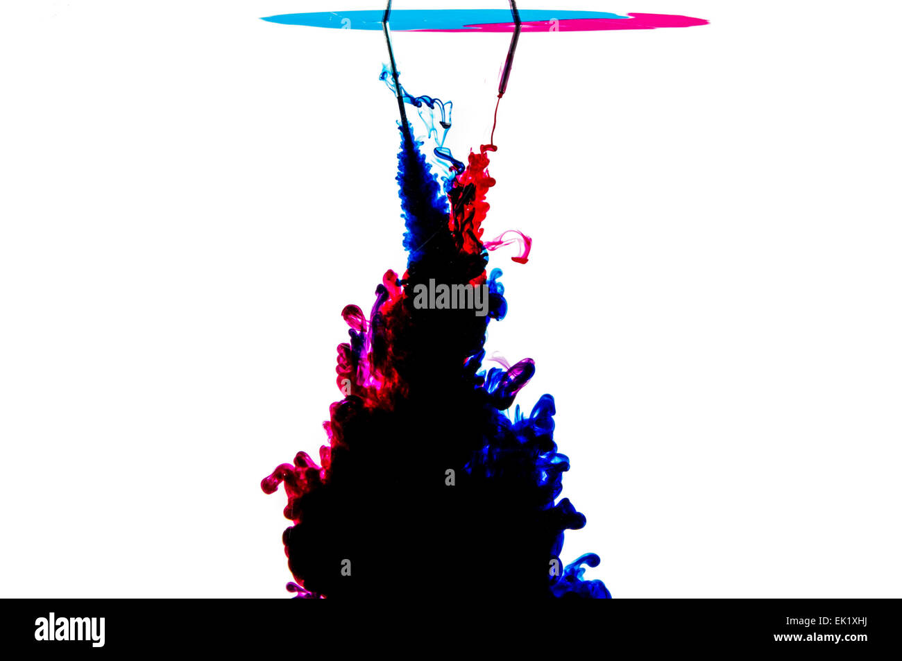 Red ink black background water hi-res stock photography and images - Alamy