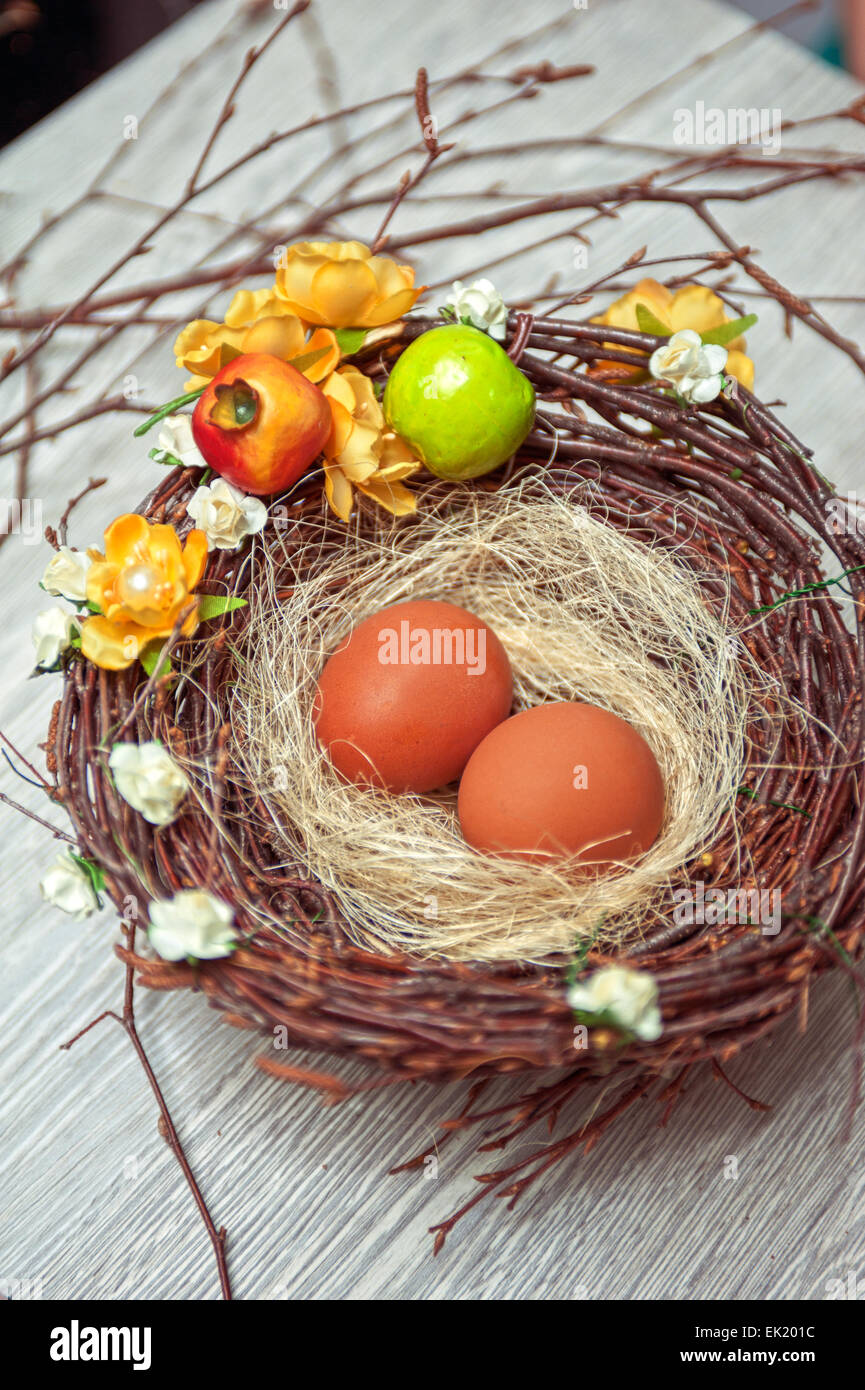 eggs in nest Stock Photo - Alamy