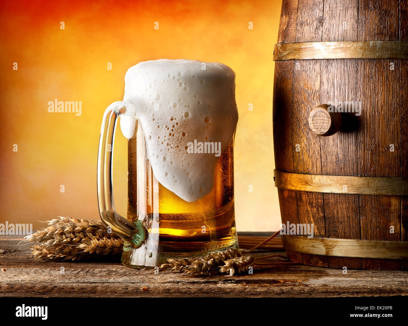 Beer barrel bar table hi-res stock photography and images - Alamy