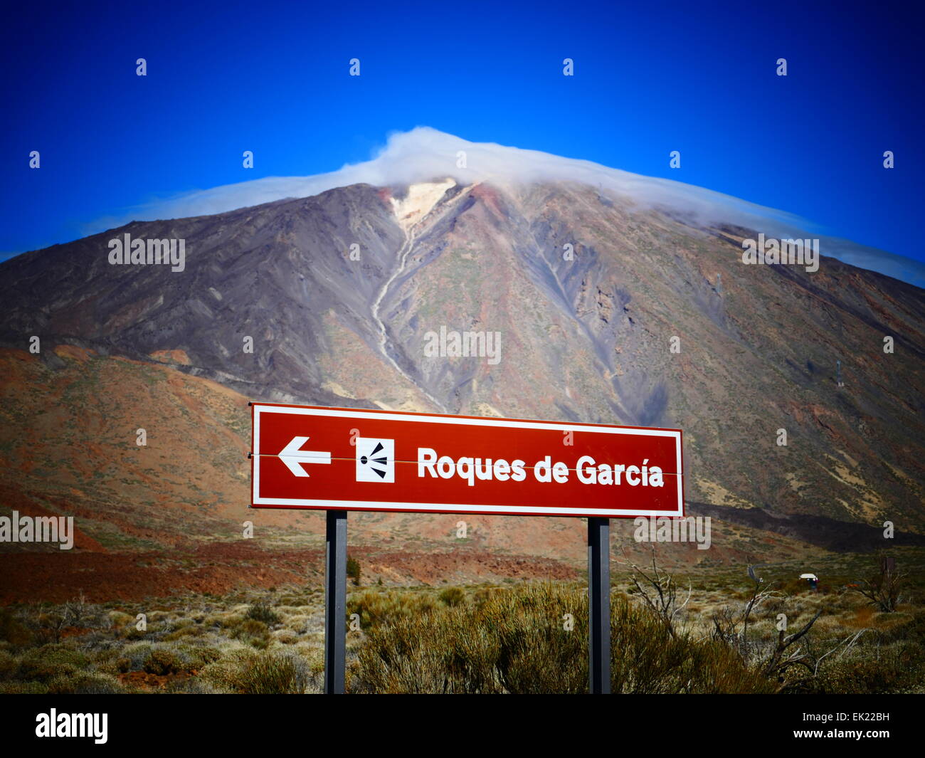 Tourists information signs at Mt Teide Parque Nacional del Teide ...