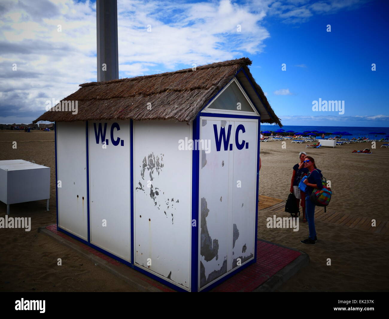 Beach toilet hi-res stock photography and images - Alamy