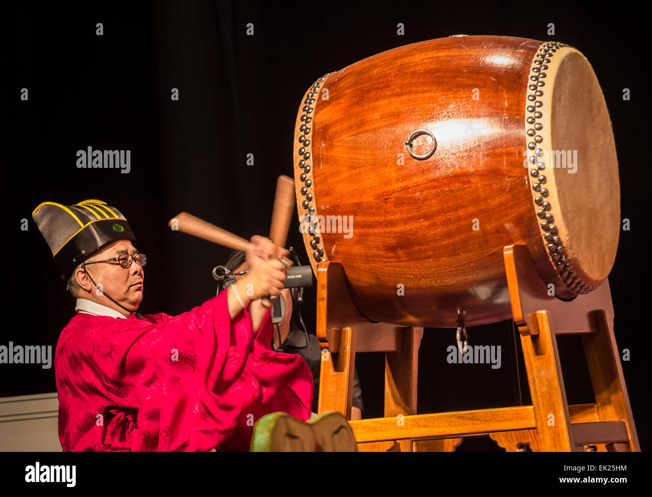 Yellow emperor china huangdi hi-res stock photography and images - Alamy