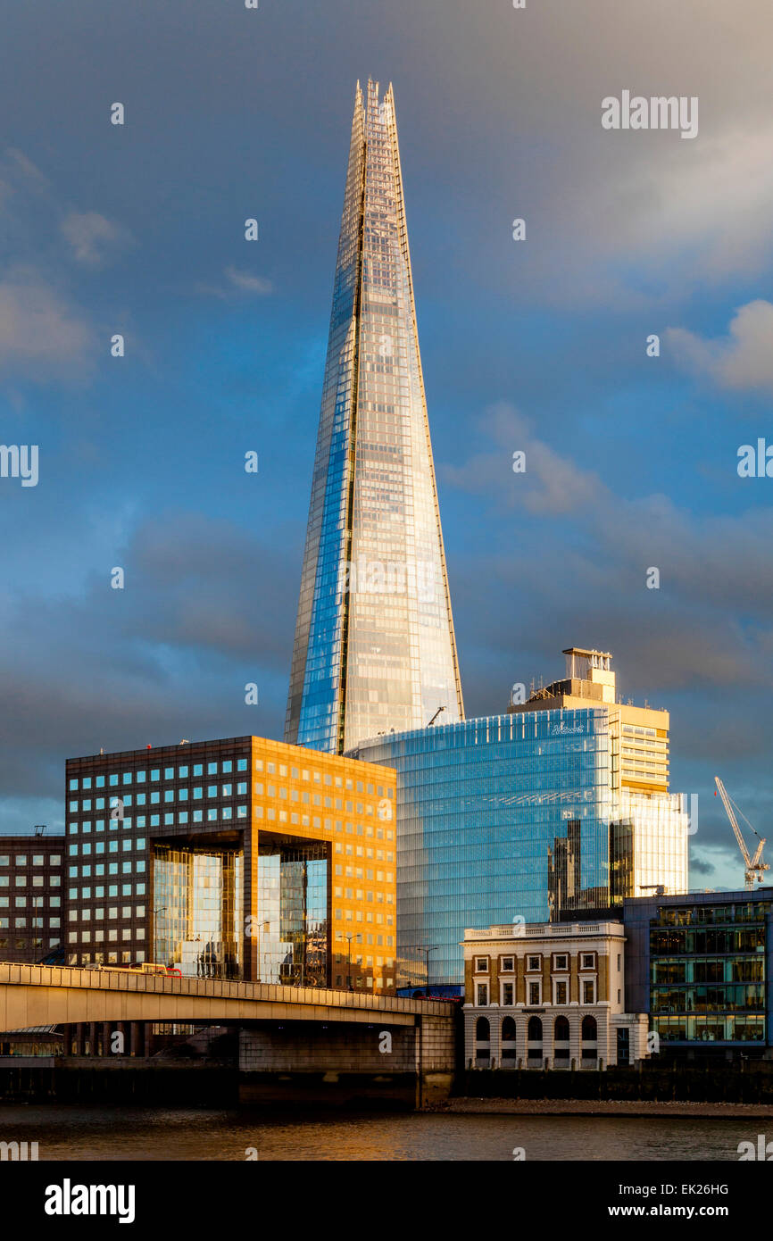 The shard of london hi-res stock photography and images - Alamy