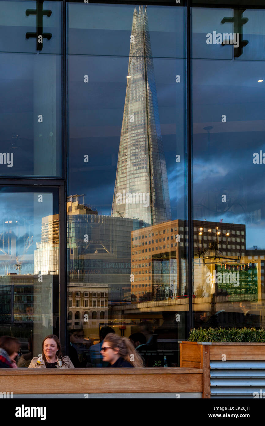 City of London Workers Enjoying A Drink After Work, The Oyster Shed ...
