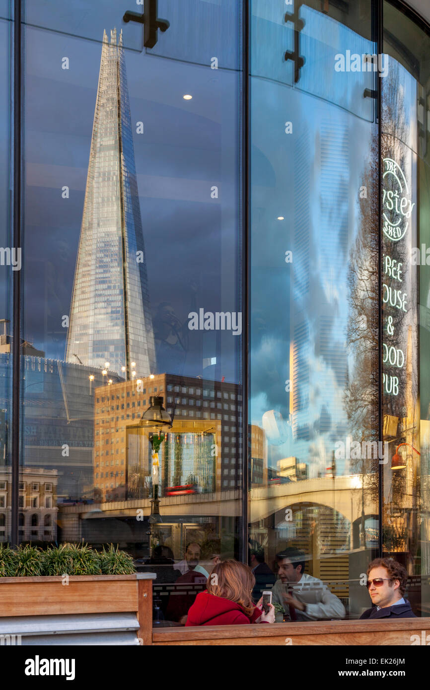City of London Workers Enjoying A Drink After Work, The Oyster Shed ...
