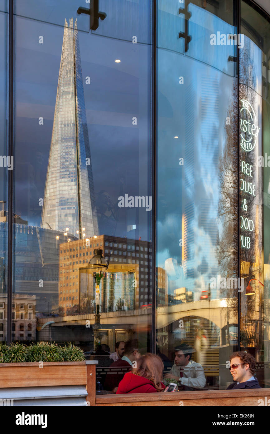 City of London Workers Enjoying A Drink After Work, The Oyster Shed ...