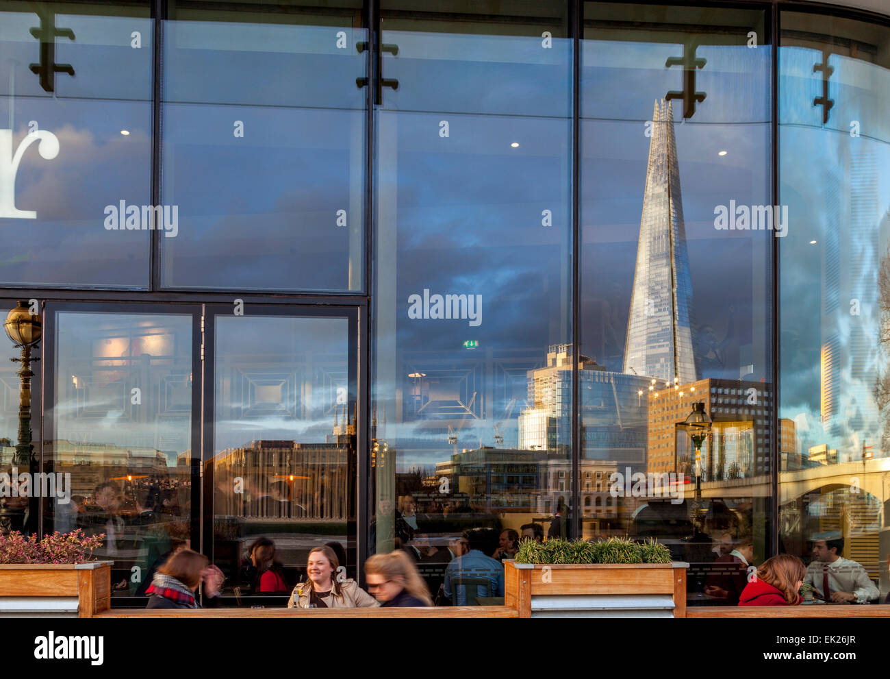 City of London Workers Enjoying A Drink After Work, The Oyster Shed ...
