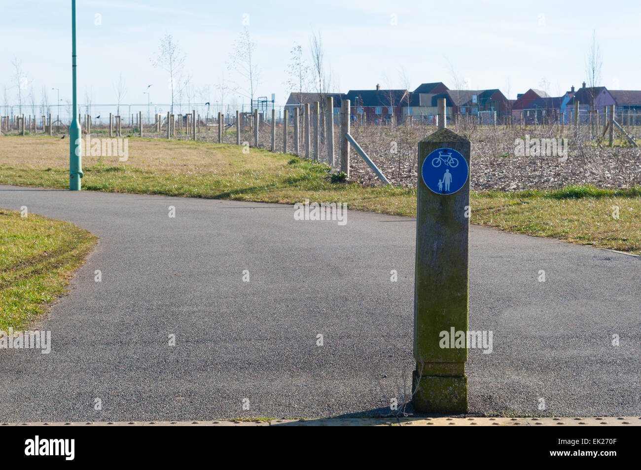 Pedestrian and cyclist traffic signs hi-res stock photography and ...