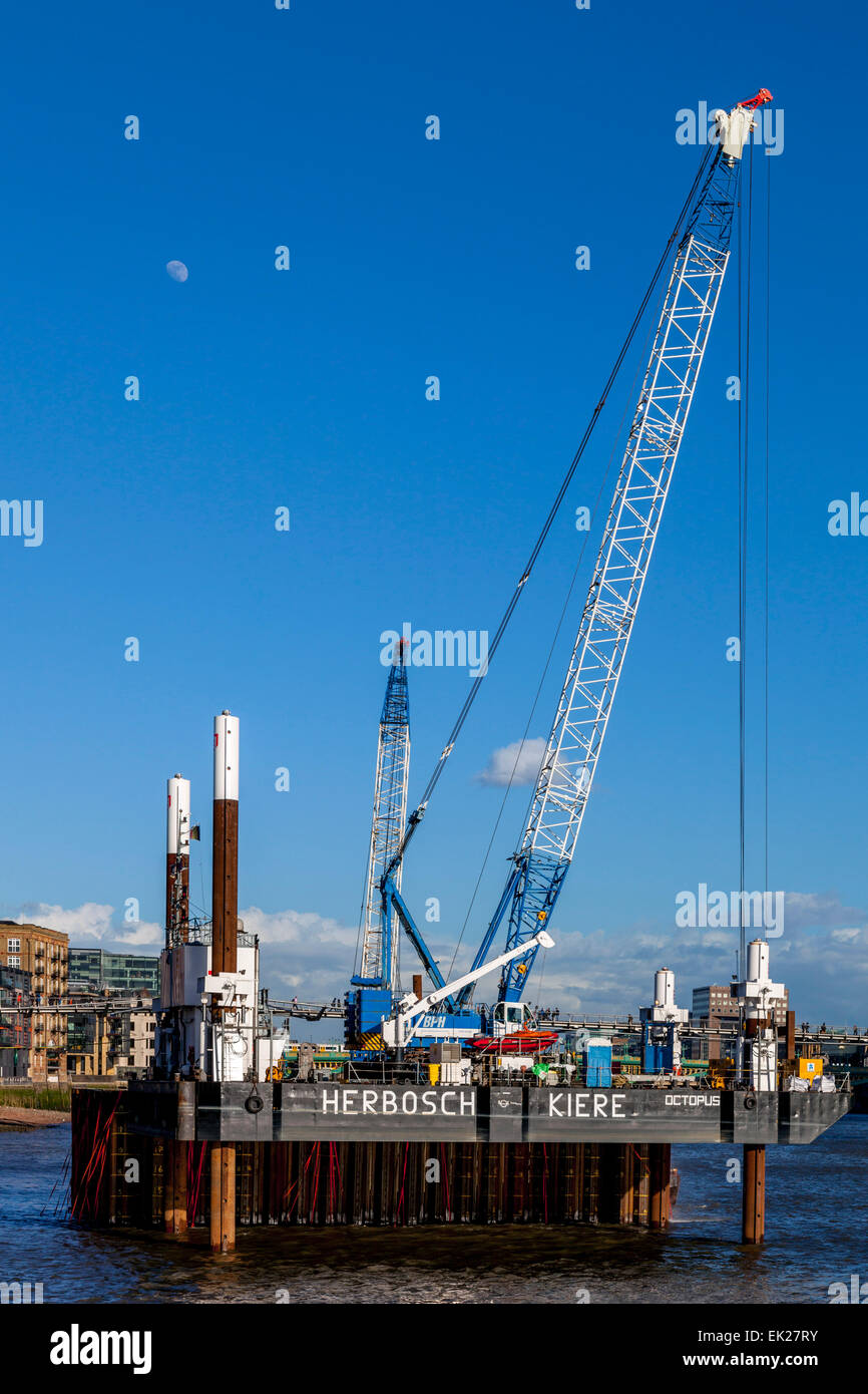 Crane octopus hi-res stock photography and images - Alamy