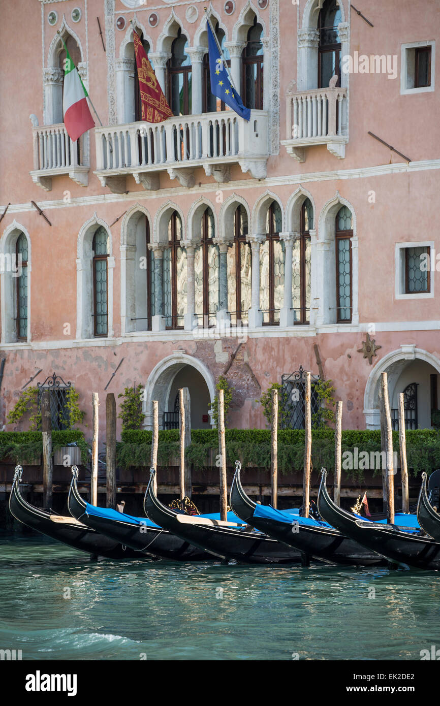 Palazzo grand canal hi-res stock photography and images - Alamy