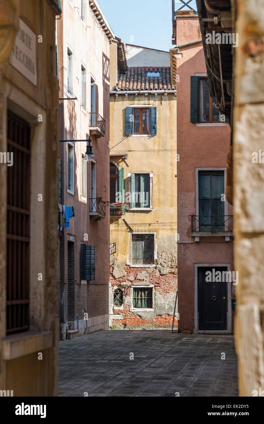 Venice street scene hi-res stock photography and images - Alamy