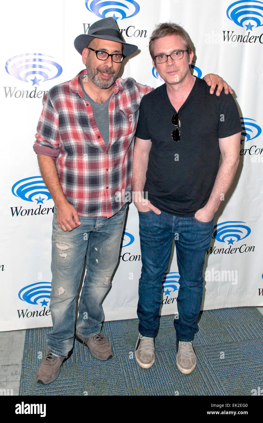 Adam Simon und Brannon Braga bei der Präsentation der WGN TV-Serie ...