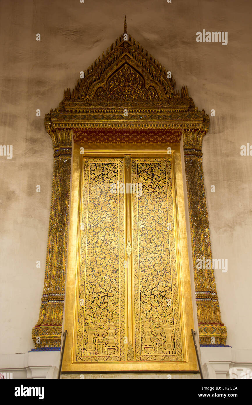 Thailand temple doors, windows, gold, old, beautiful Stock Photo - Alamy