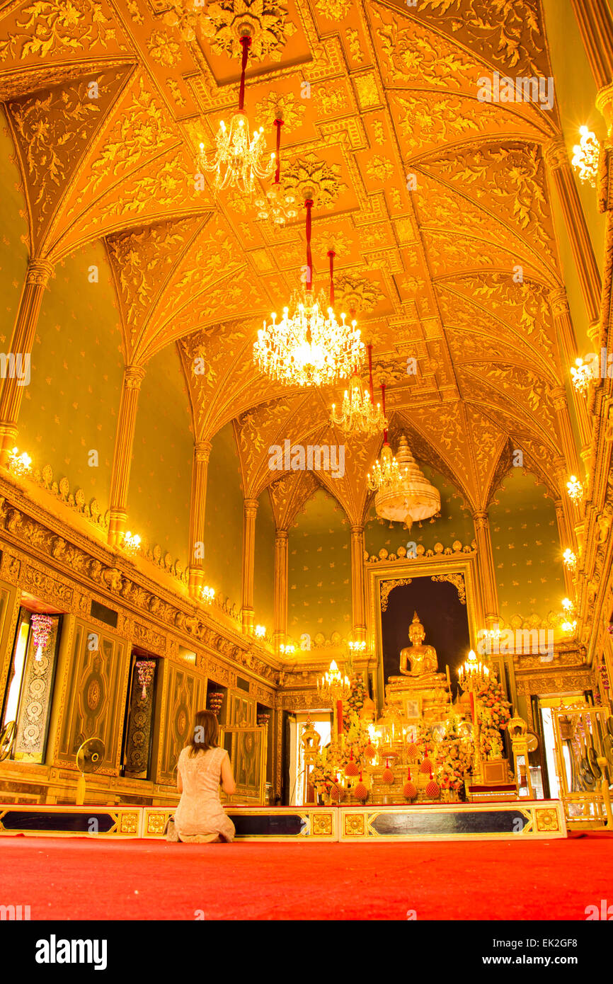 Grand temple doors hi-res stock photography and images - Alamy