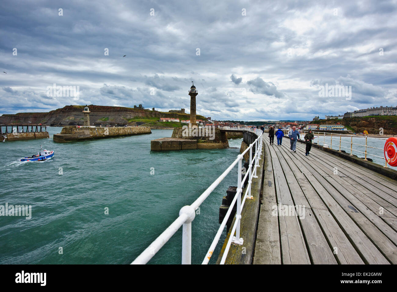 Harbour boardwalk hi-res stock photography and images - Alamy