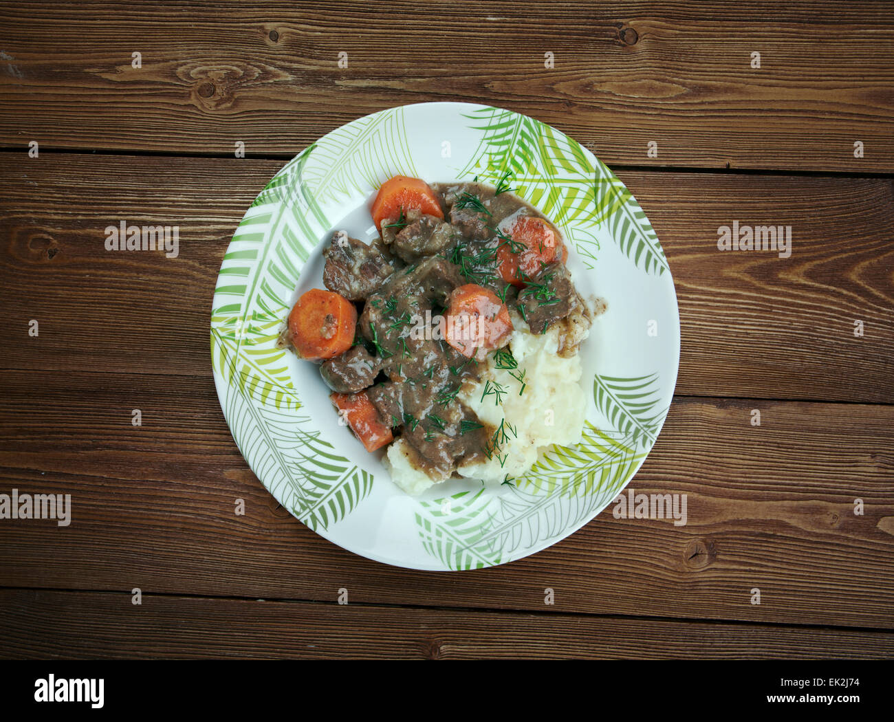 Daube stew - classic Provença French stew made with inexpensive beef ...