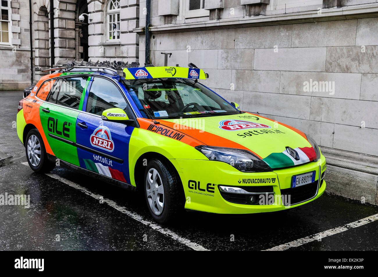 Cycling team car hi-res stock photography and images - Alamy