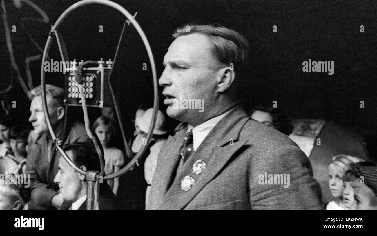 Valery Chkalov Black and White Stock Photos & Images - Alamy